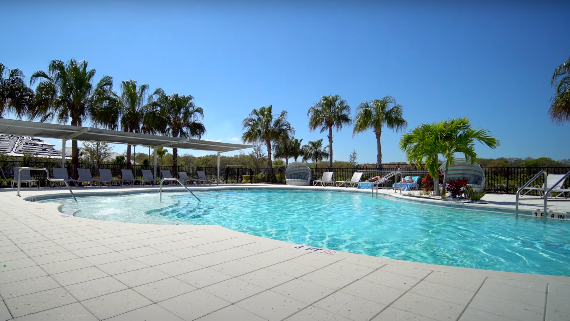 Woodleaf Hammock - The Village Guru Florida